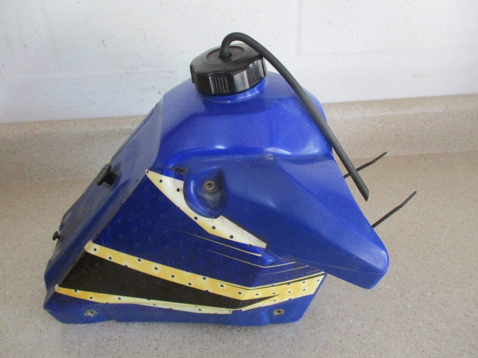 Yamaha ttr 125 gas tank store
