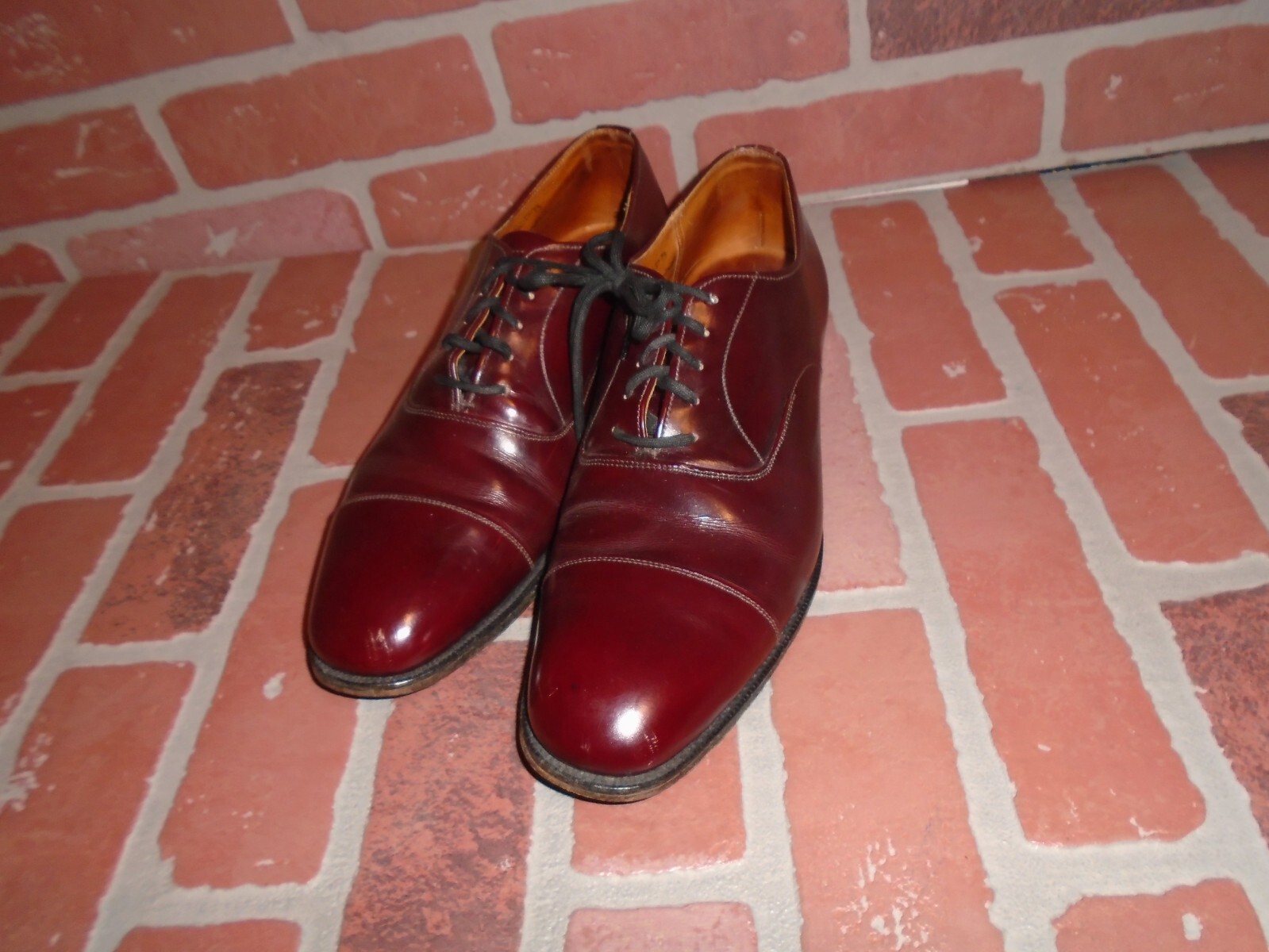 CHURCH'S VINTAGE MENS DRESS SHOES MADE IN ENGLAND SIZE D 80 CHURCH'S VINTAGE MENS DRESS SHOES MADE IN ENGLAND SIZE D 80