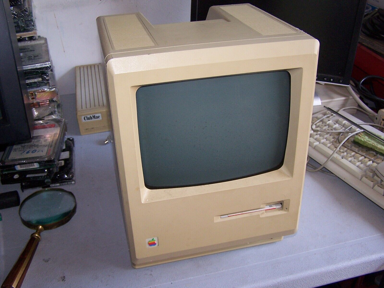 Apple Macintosh 128K M0001 Computer with 512K socketed RAM Apple Macintosh 128K M0001 Computer with 512K socketed RAM