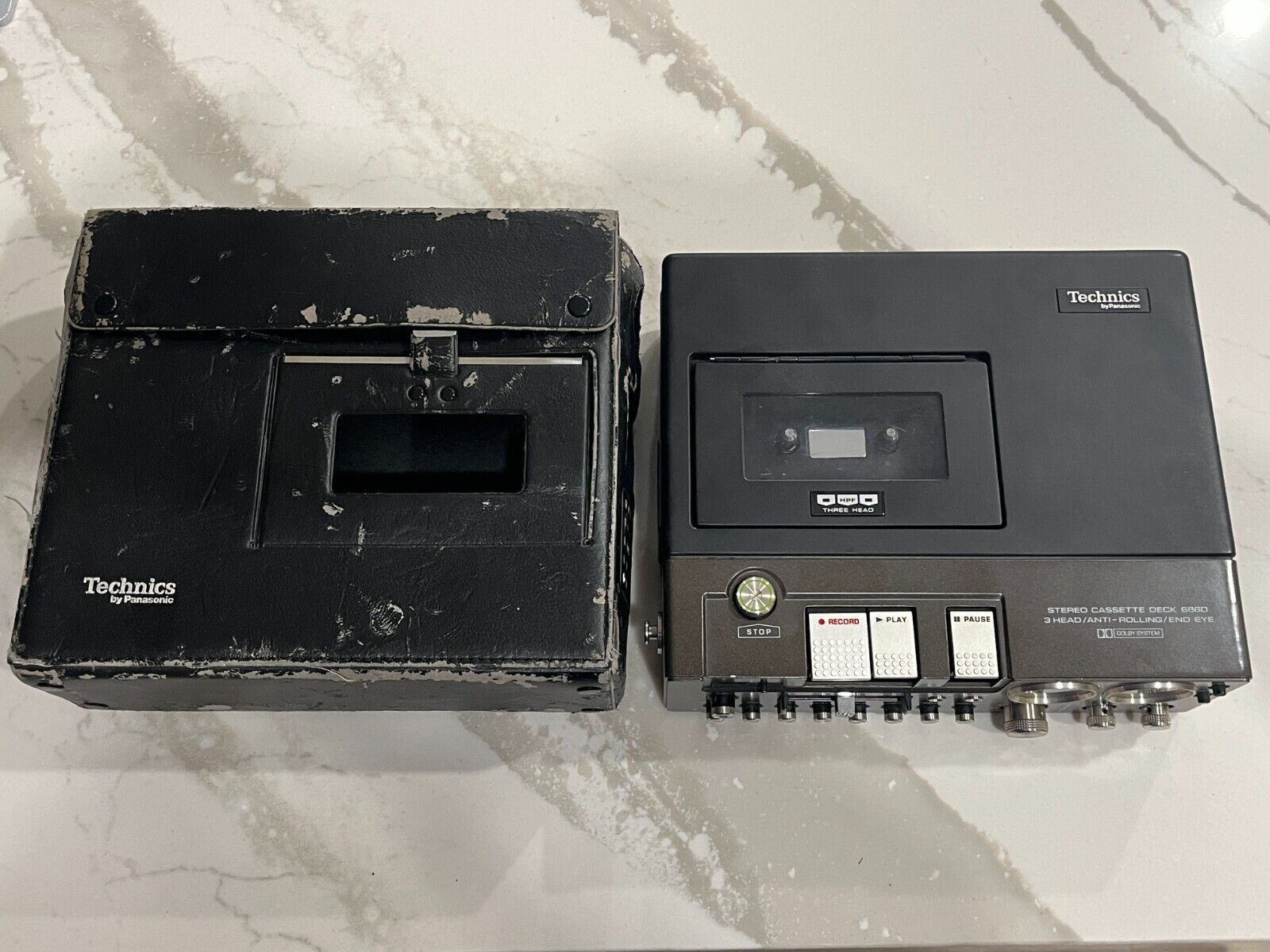 Technics Model No. RS-686DS Stereo Cassette Deck 3 Head Technics Model No. RS-686DS Stereo Cassette Deck 3 Head