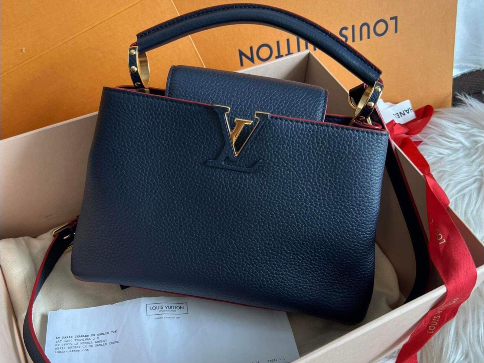 LOUIS VUITTON Capucines BB 2way Hand Shoulder Bag Marine LOUIS VUITTON Capucines BB 2way Hand Shoulder Bag Marine