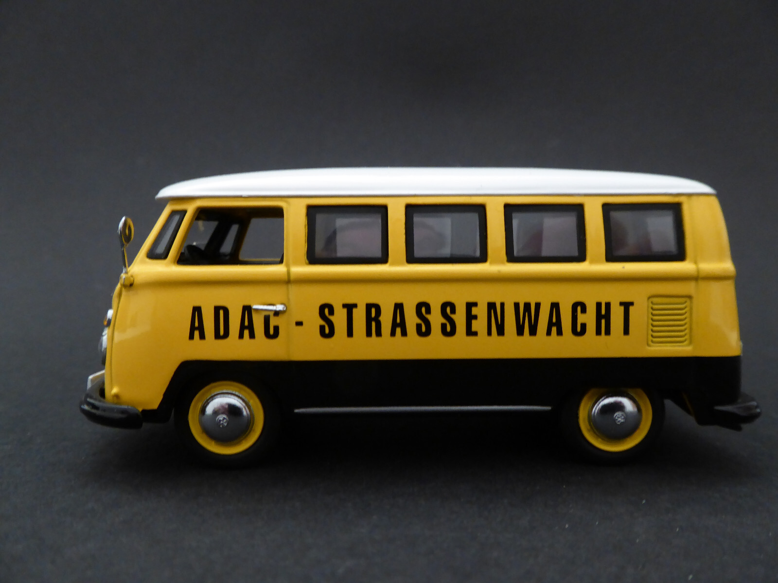 1:43 Schuco VW Bus T1 ADAC Straßenwacht - nicht mehr im Handel erhältlichのeBay公認海外通販｜セカイモン