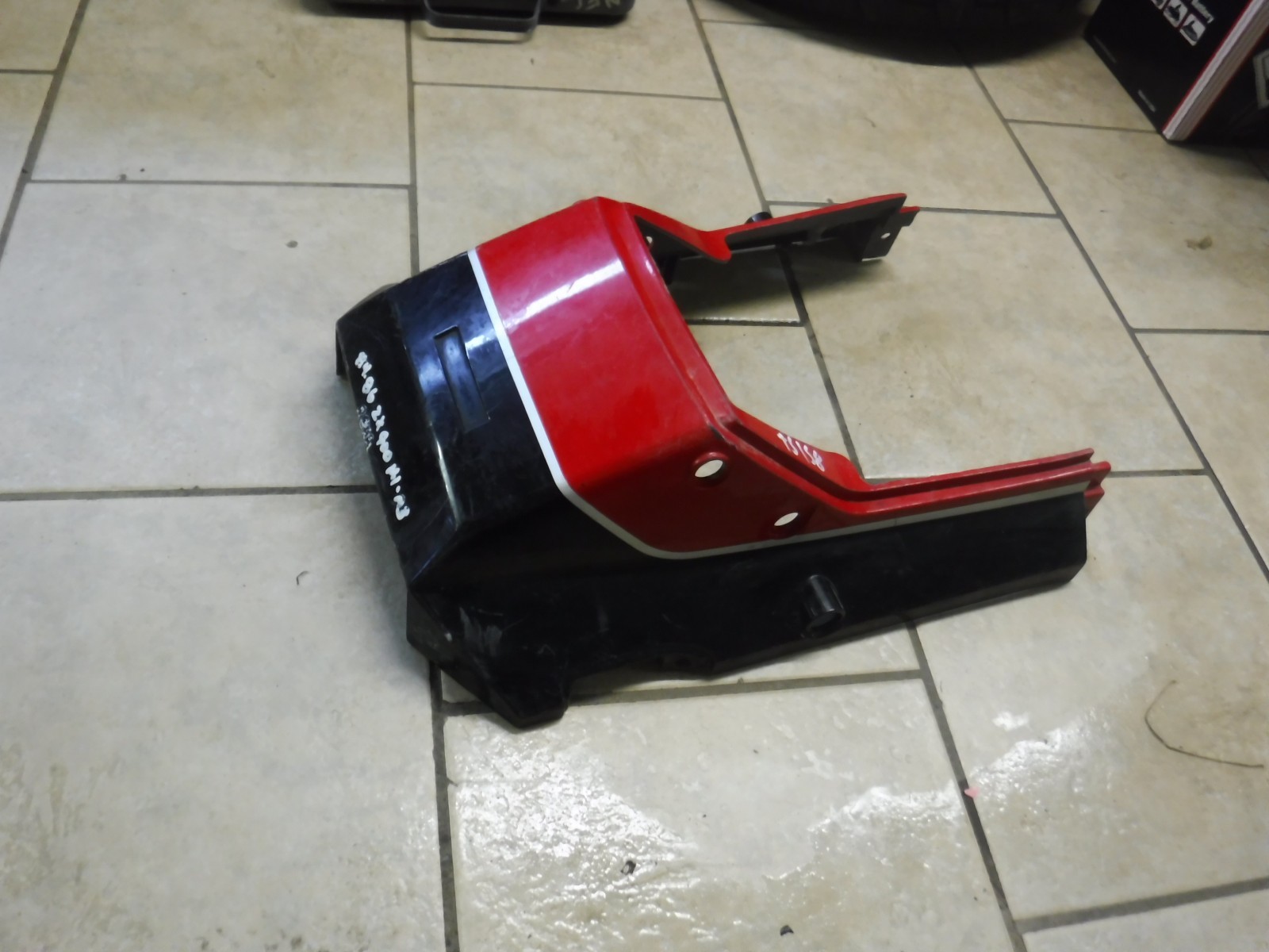 84-86 Kawasaki ZX 900 Ninja Seat Tail Cover Cowling Fairing 84-86 Kawasaki ZX 900 Ninja Seat Tail Cover Cowling Fairing