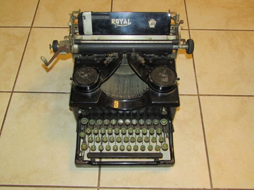 1933 Royal 10 on the Typewriter Database