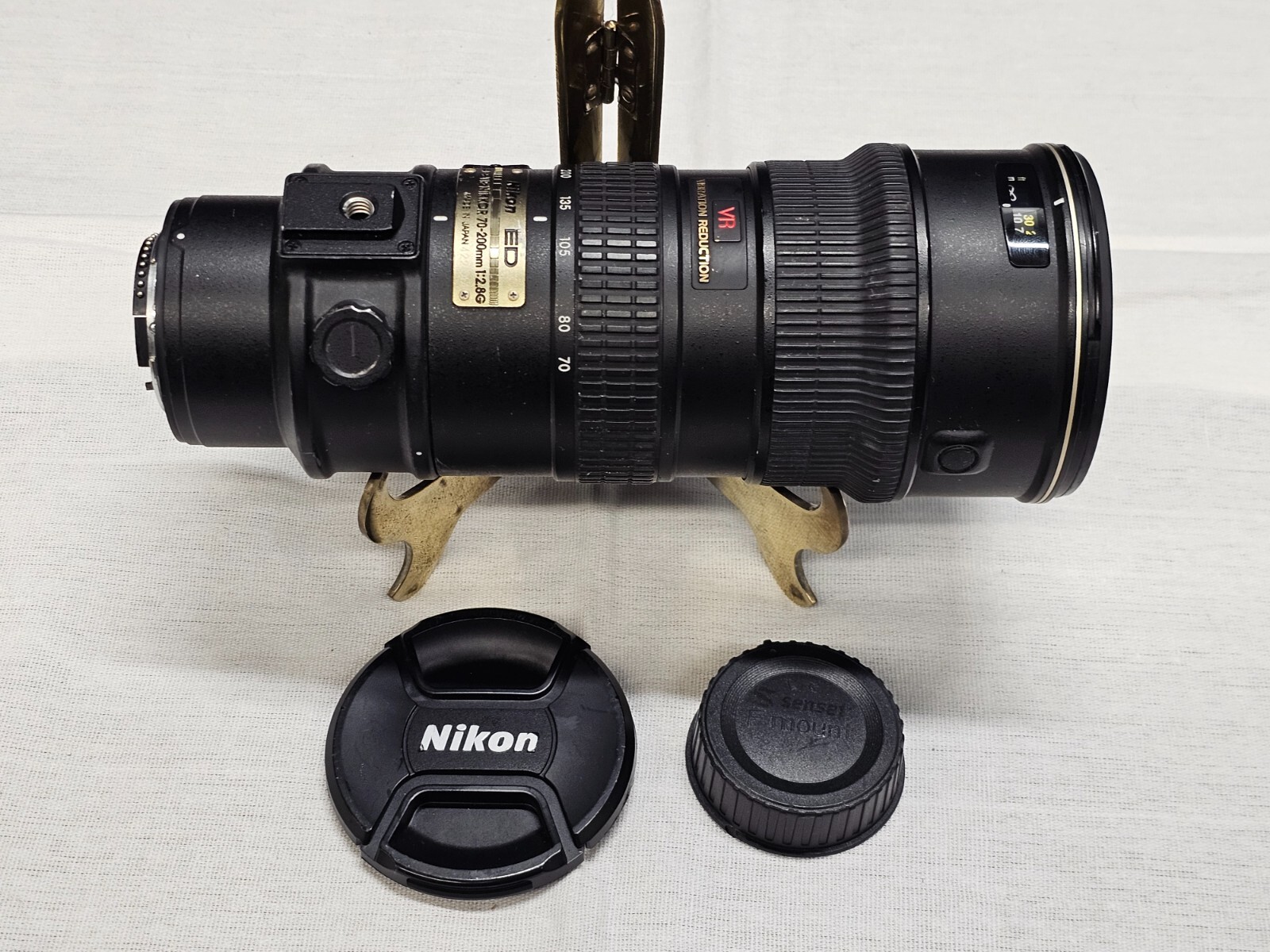 Nikon AF-S VR Nikkor 70-200mm 1:2.8G ED IF SWM Camera Lens Nikon AF-S VR Nikkor 70-200mm 1:2.8G ED IF SWM Camera Lens