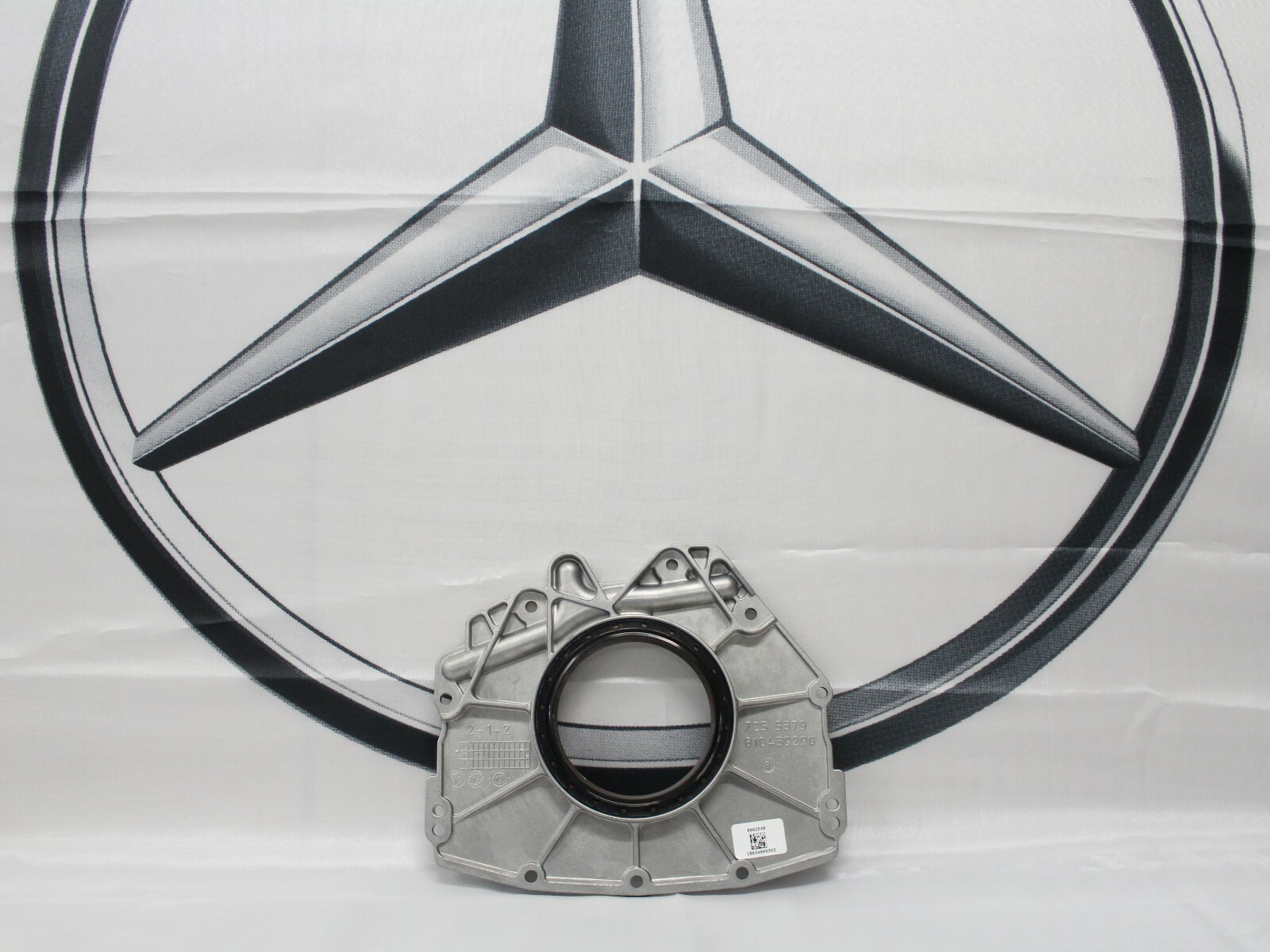 NEW Genuine Mercedes-Benz OM642 Rear Engine Oil Seal and Cover ...