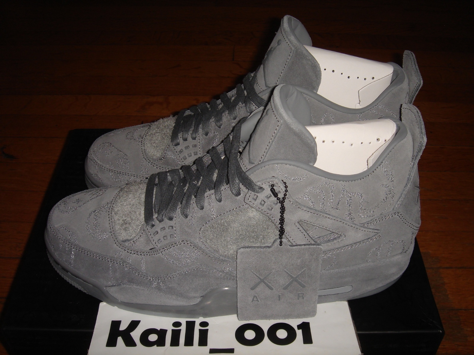 Nike Air Jordan 4 Retro Kaws 930155-003 DB Bred DB Glow in Nike Air Jordan 4 Retro Kaws 930155-003 DB Bred DB Glow in