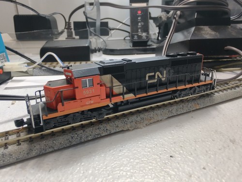 N Scale - Kato - 176-4701 EMD SD40 - 2 Early CN #5931のeBay公認海外通販｜セカイモン