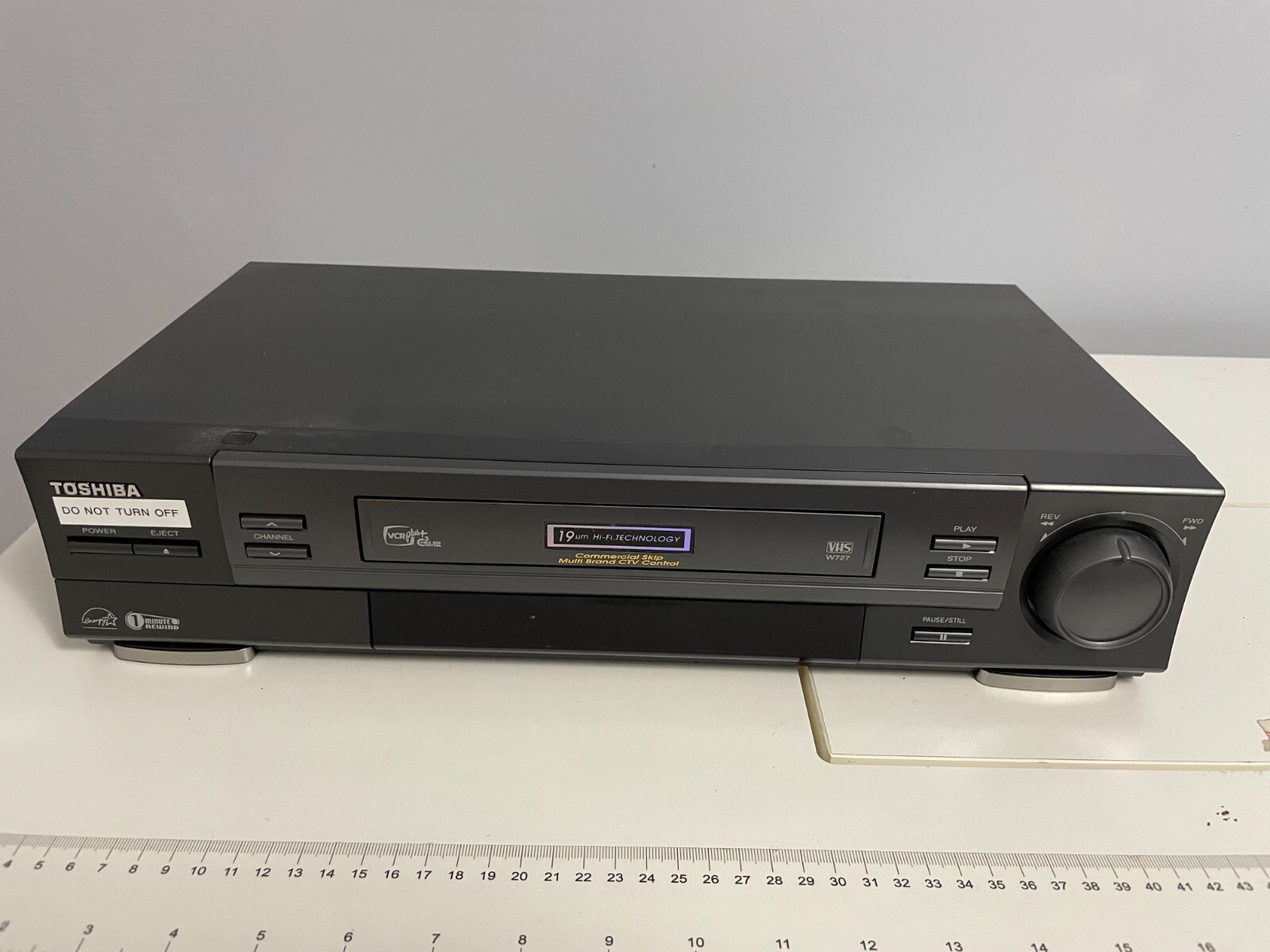 Toshiba W-727 VCR Recorder VHS Player 4-Head Hi-Fi Stereo Toshiba W-727 VCR Recorder VHS Player 4-Head Hi-Fi Stereo