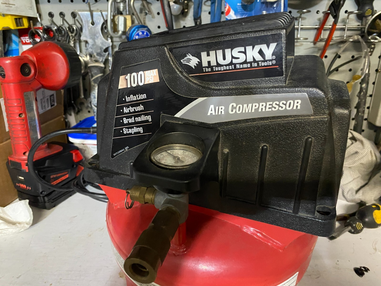Small husky compressor store