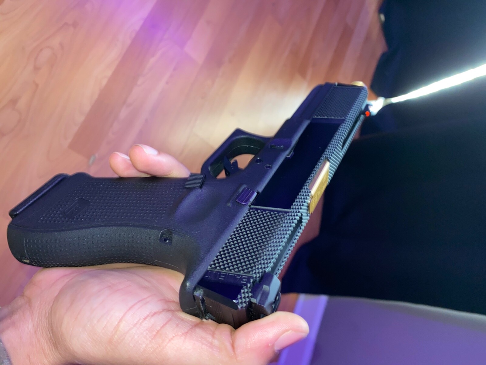 Купить Пневматические пистолеты umarex glock 17 gen 4 gold black co2 ...
