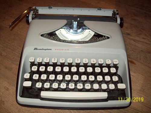 196X Remington Premier on the Typewriter Database