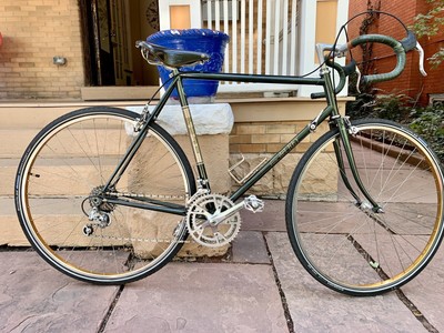 Vintage Bicycles - Vintage Fuji - Nelo's Cycles