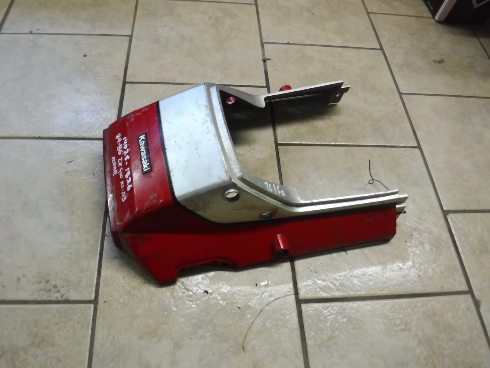 84-86 Kawasaki ZX 900 Ninja Seat Tail Cover Cowling Fairing 84-86 Kawasaki ZX 900 Ninja Seat Tail Cover Cowling Fairing