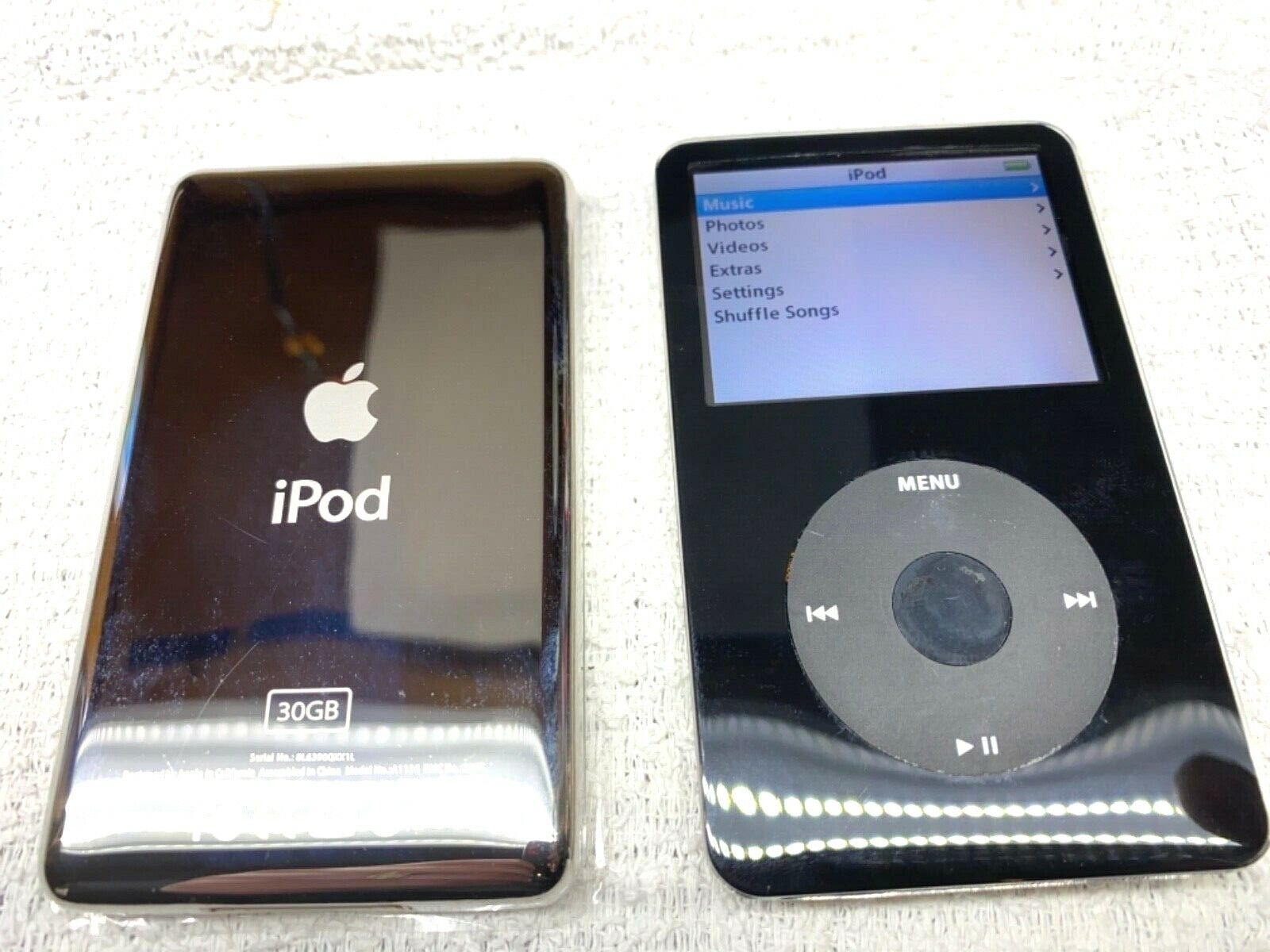 Apple iPod Classic 5th Generation 30GB Excellent Condition Apple iPod Classic 5th Generation 30GB Excellent Condition