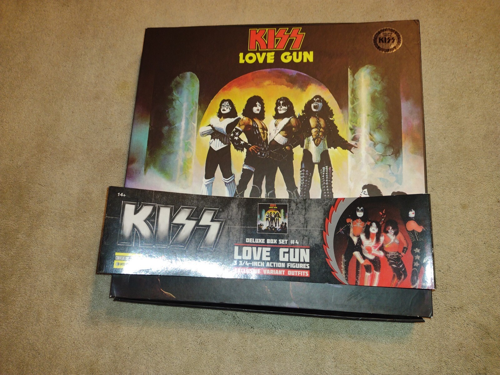 KISS 2019 EXCLUSIVE EDITION LOVE GUN DELUXE BOX SET #4 vg 3 3/4" Action FiguresのeBay公認海外通販｜セカイモン
