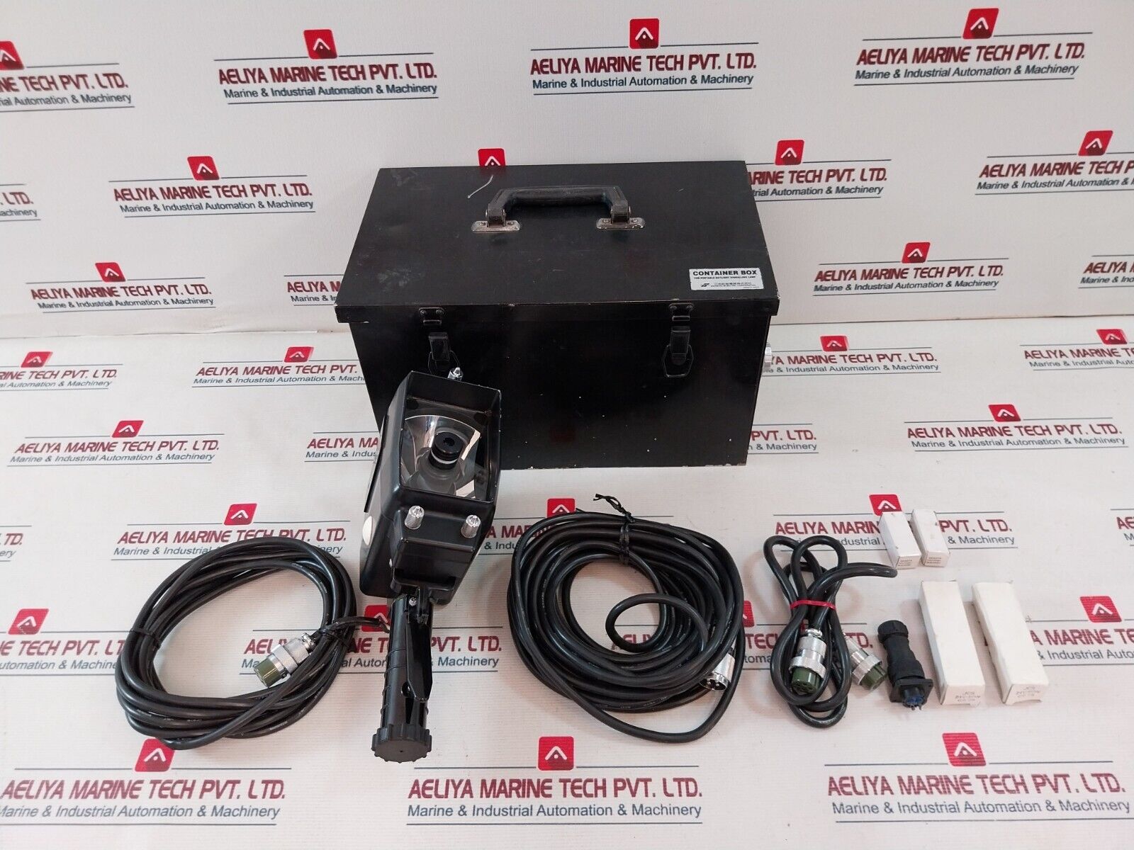 Sanshin Sps-10a Portable Type Daylight Signalling Lamp 24v Sanshin Sps-10a Portable Type Daylight Signalling Lamp 24v