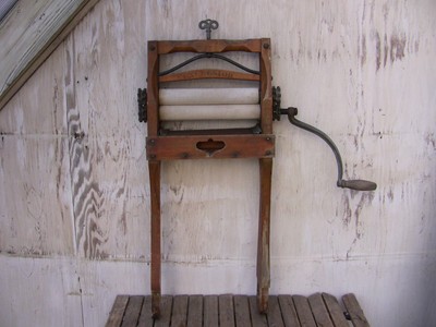 Clothing Wringers - Hand Crank