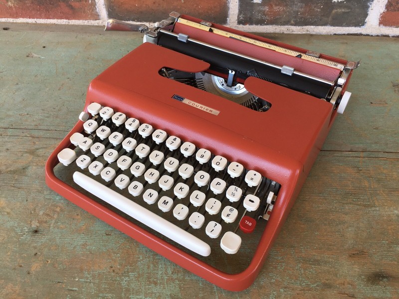 1955 Olivetti Lettera 22 on the Typewriter Database