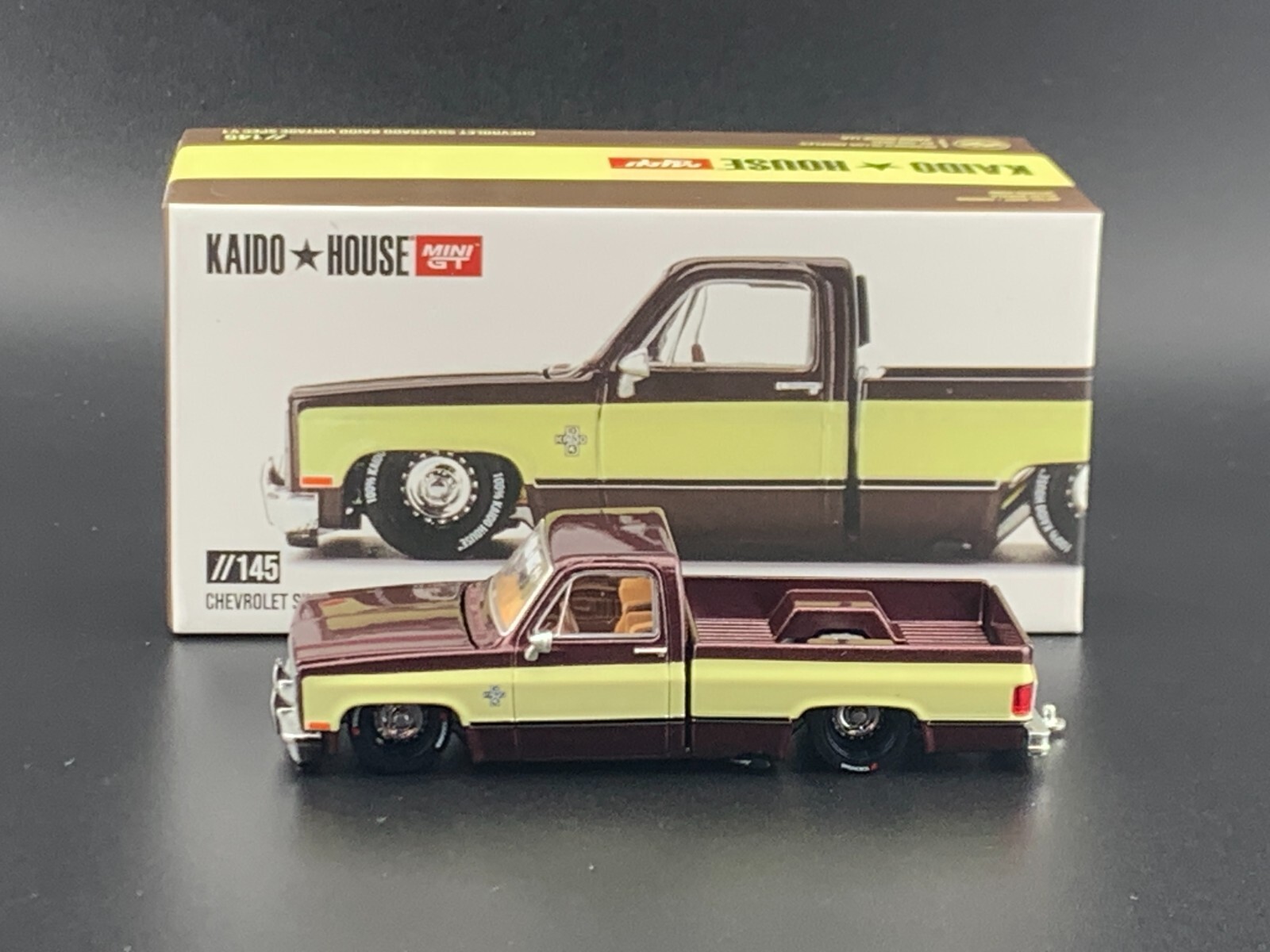 Kaido House x Mini GT Chevy Silverado KAIDO Vintage Spec V1 Kaido House x Mini GT Chevy Silverado KAIDO Vintage Spec V1
