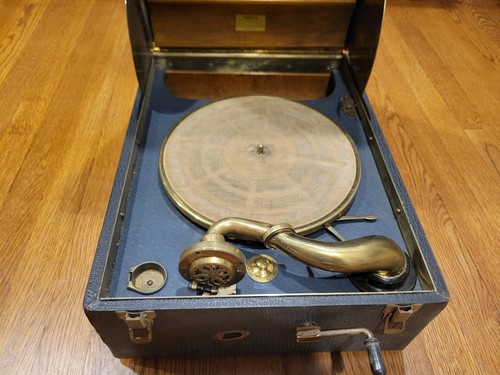 Columbia Viva-tonal Grafonola Model 163 Portable Phonograph Record