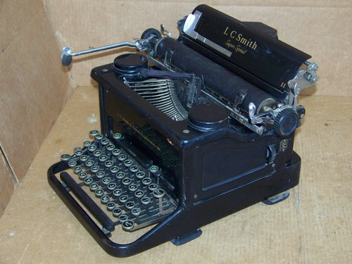 1938 L.C. Smith Super Speed on the Typewriter Database