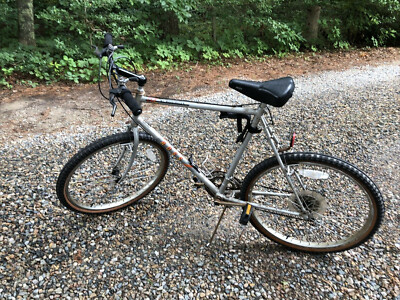 Vintage Bicycles - Ross Bike - Nelo's Cycles