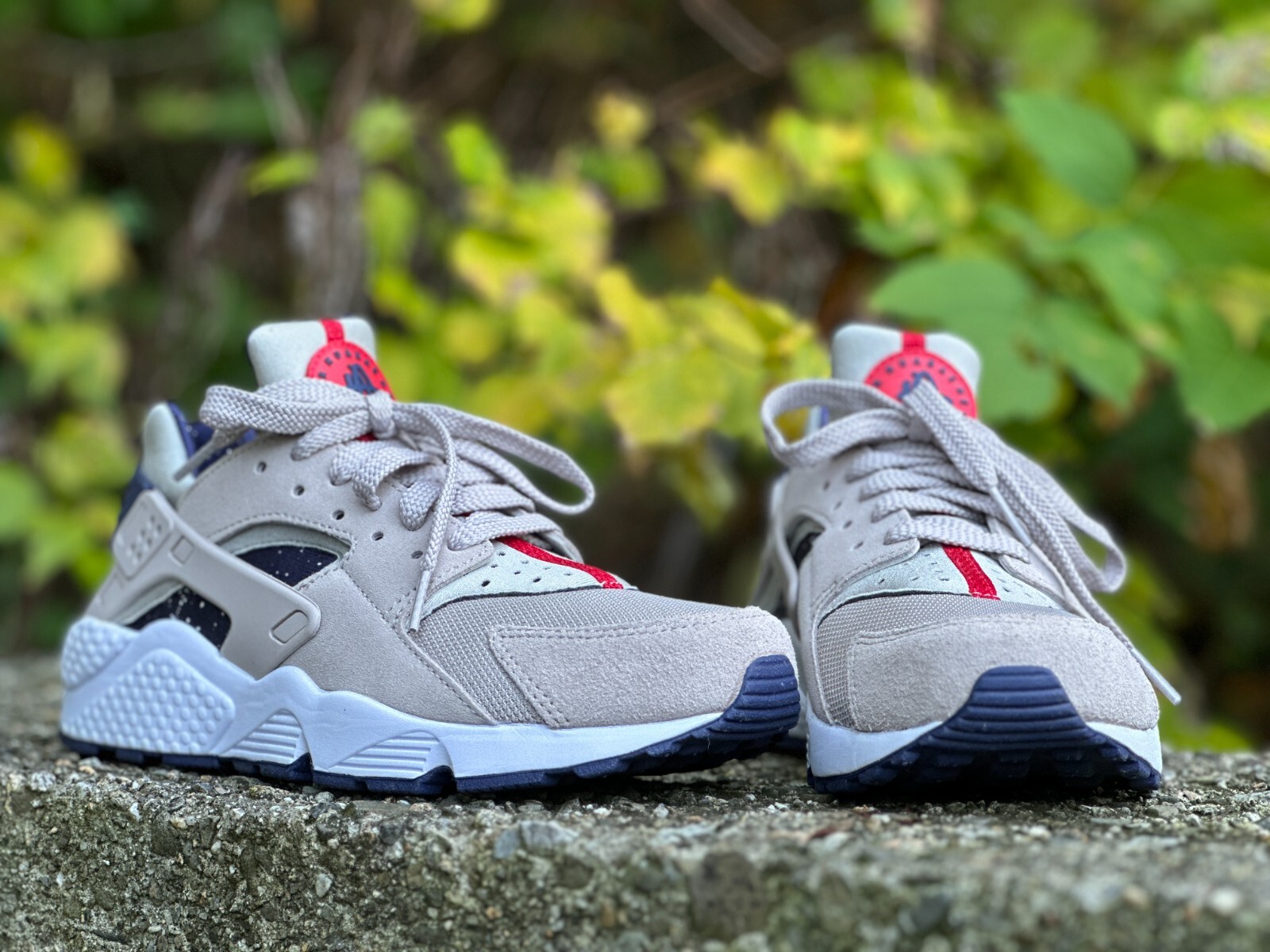 Nike Air Huarache Run Moon Landing Size Mens 7 | eBay Nike Air Huarache Run Moon Landing Size Mens 7 | eBay