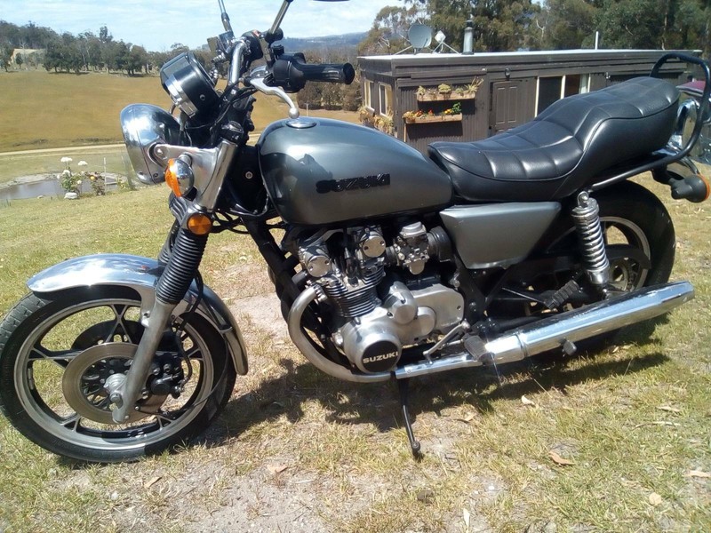 Suzuki gs550L $3000