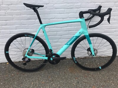 Bianchi Infinito CV Ultegra 12sp Di2 Size 59 Disc Road Bike Bianchi Infinito CV Ultegra 12sp Di2 Size 59 Disc Road Bike