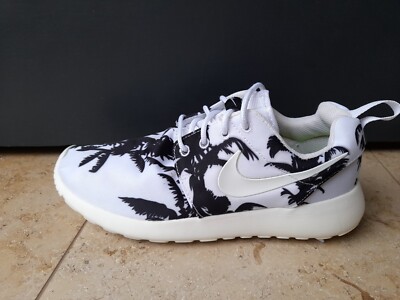 Nike Roshe Run All White - nitrolicious.com