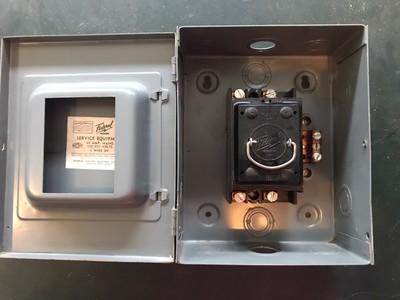 Fuse Blocks & Holders - Pull Out Fuse Block