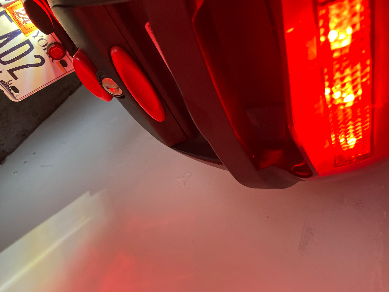 GIVI E104 LED LUGGAGE TOP CASE BRAKE STOP LIGHT KIT FOR E30 | eBay