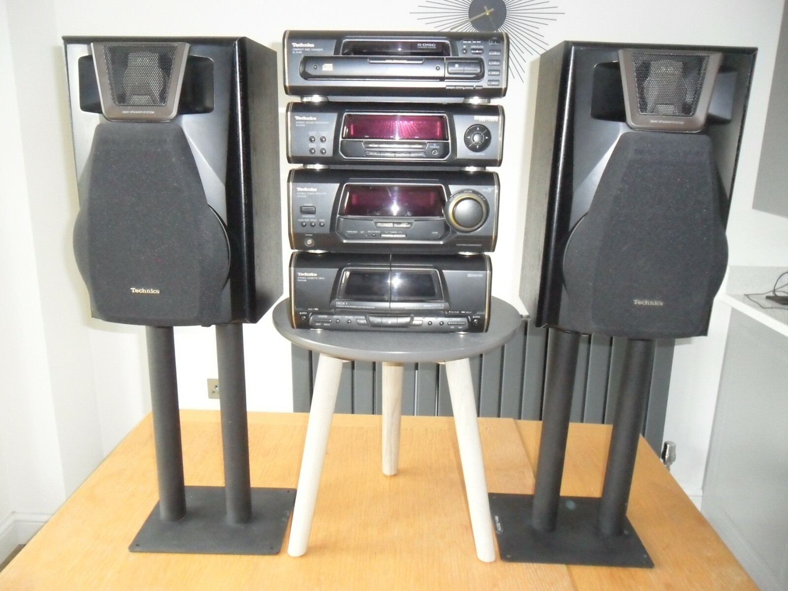 Technics EH60 stack Hi Fi with 80 watt speakers/stands and original ...
