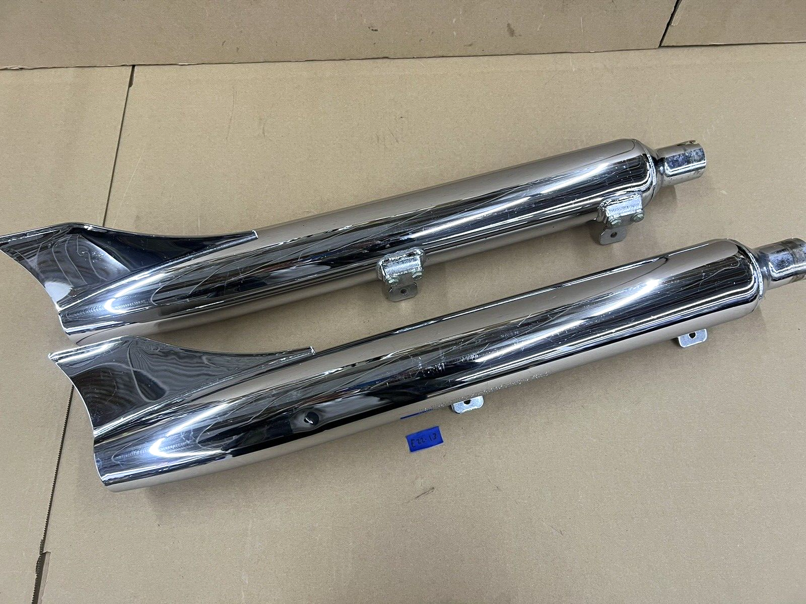 Harley-Davidson FLSTS Heritage Springer Fishtail Mufflers Harley-Davidson FLSTS Heritage Springer Fishtail Mufflers
