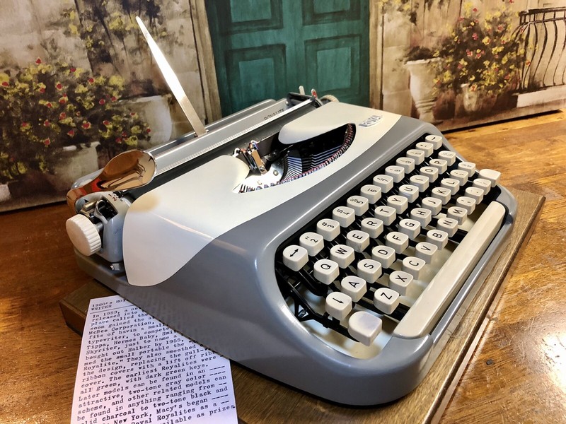 1959 Royal Royalite on the Typewriter Database