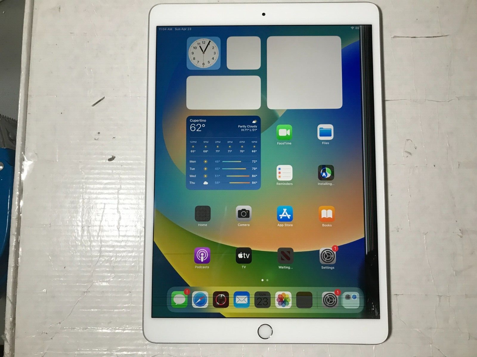 Apple iPad Air (3rd Generation) 64GB, Wi-Fi, 10.5in Silver Apple iPad Air (3rd Generation) 64GB, Wi-Fi, 10.5in Silver