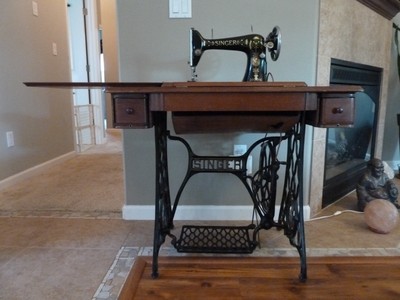 Sewing Machines - 1911 Singer