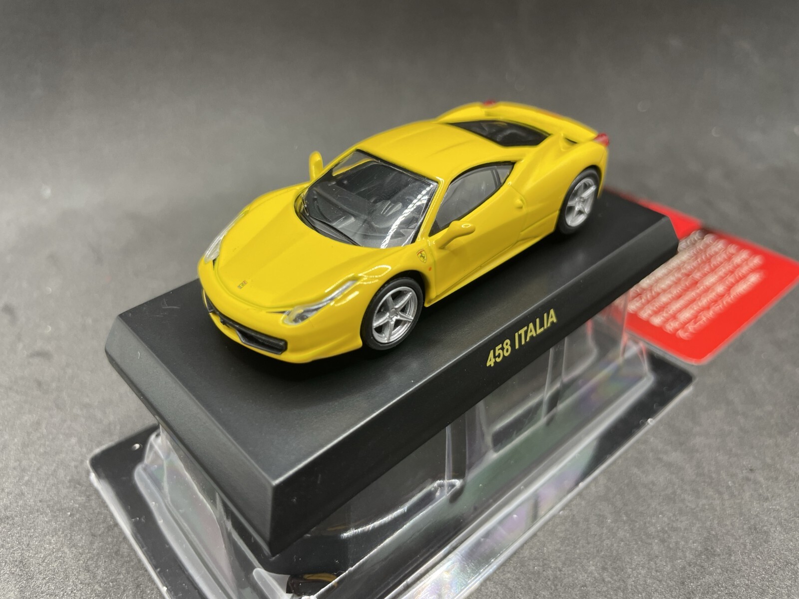 1/64 Kyosho Ferrari Collection8 458 Italia Yellow diecast 1/64 Kyosho Ferrari Collection8 458 Italia Yellow diecast