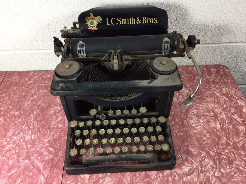1919 L.C. Smith 8 on the Typewriter Database