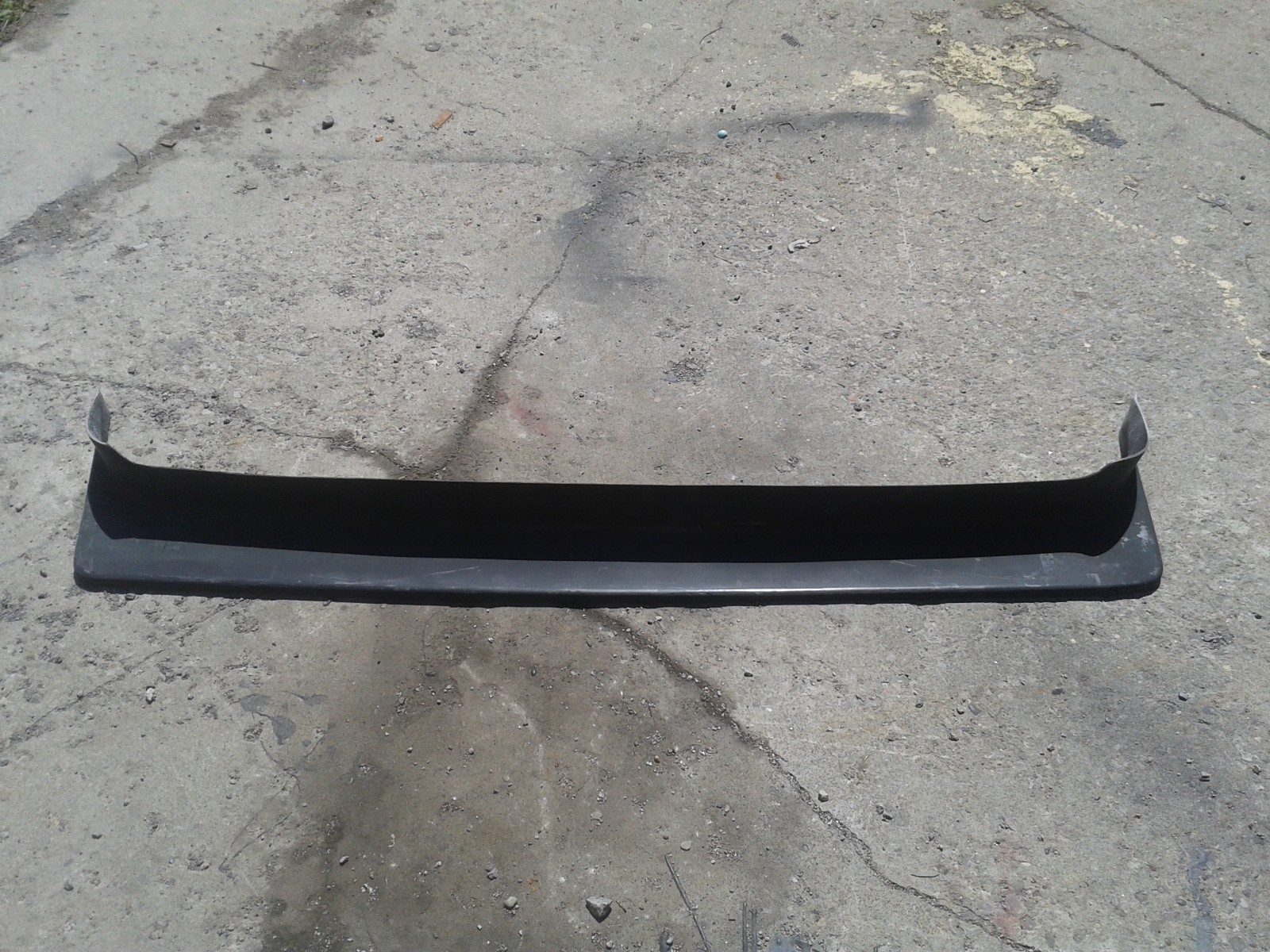 74 85 Volvo 240 242 244 245 SHOWCARS Front Spoiler