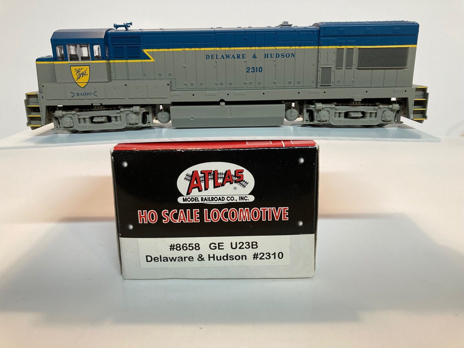 Atlas Delaware Hudson GE U23b D&H Rd # 2310 (8668) DC Lighting Stripe BRAND NEWのeBay公認海外通販｜セカイモン