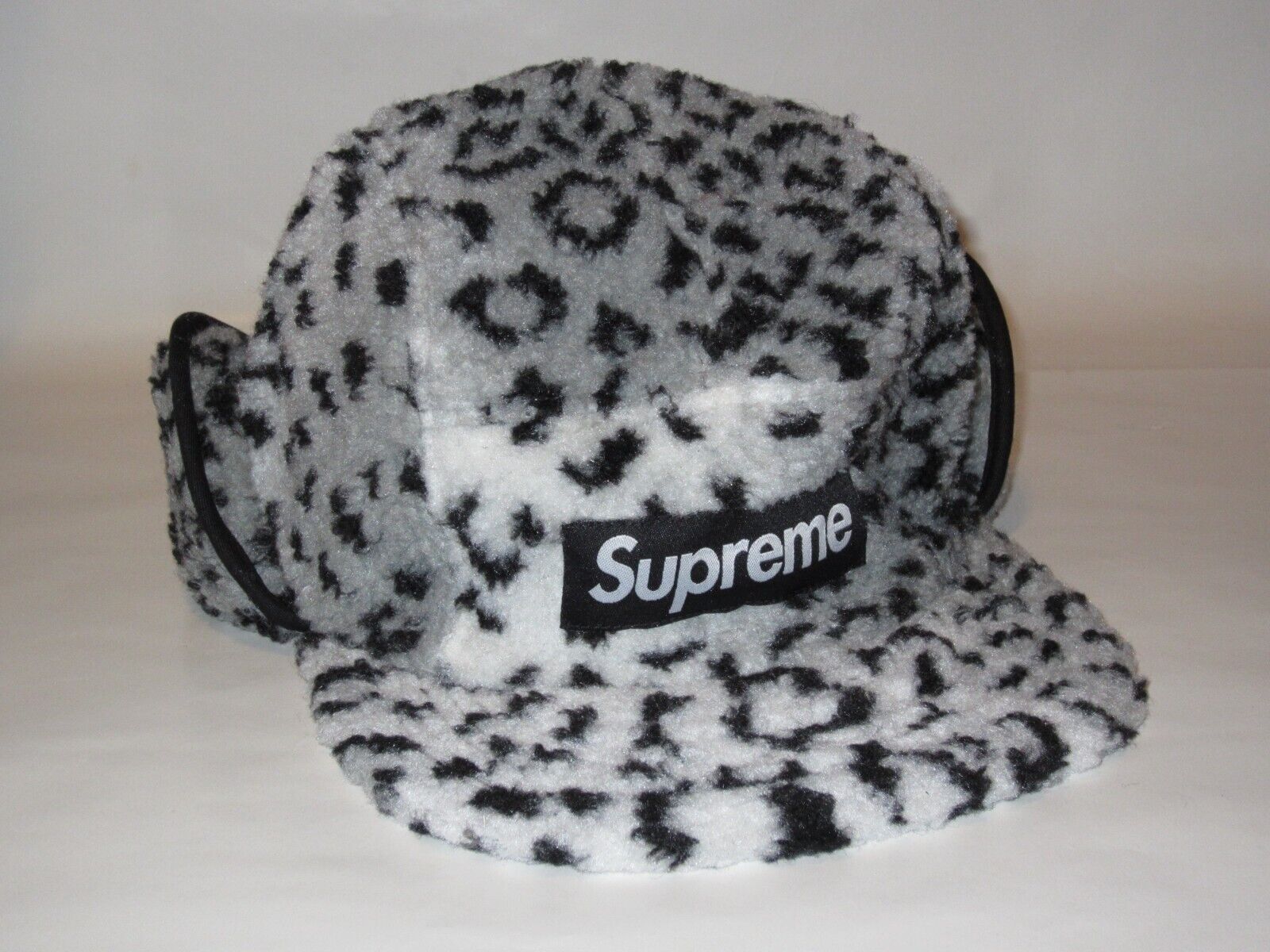 SUPREME Leopard Polar Fleece Earflap Camp Cap GREY Hat Small SUPREME Leopard Polar Fleece Earflap Camp Cap GREY Hat Small