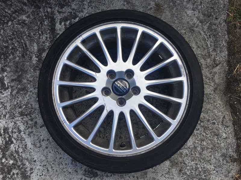 [SOLD] [gumtree] Volvo 17" Wheels - Oz Volvo