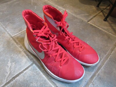 First Look At The Nike HyperLive - SneakerNews.com