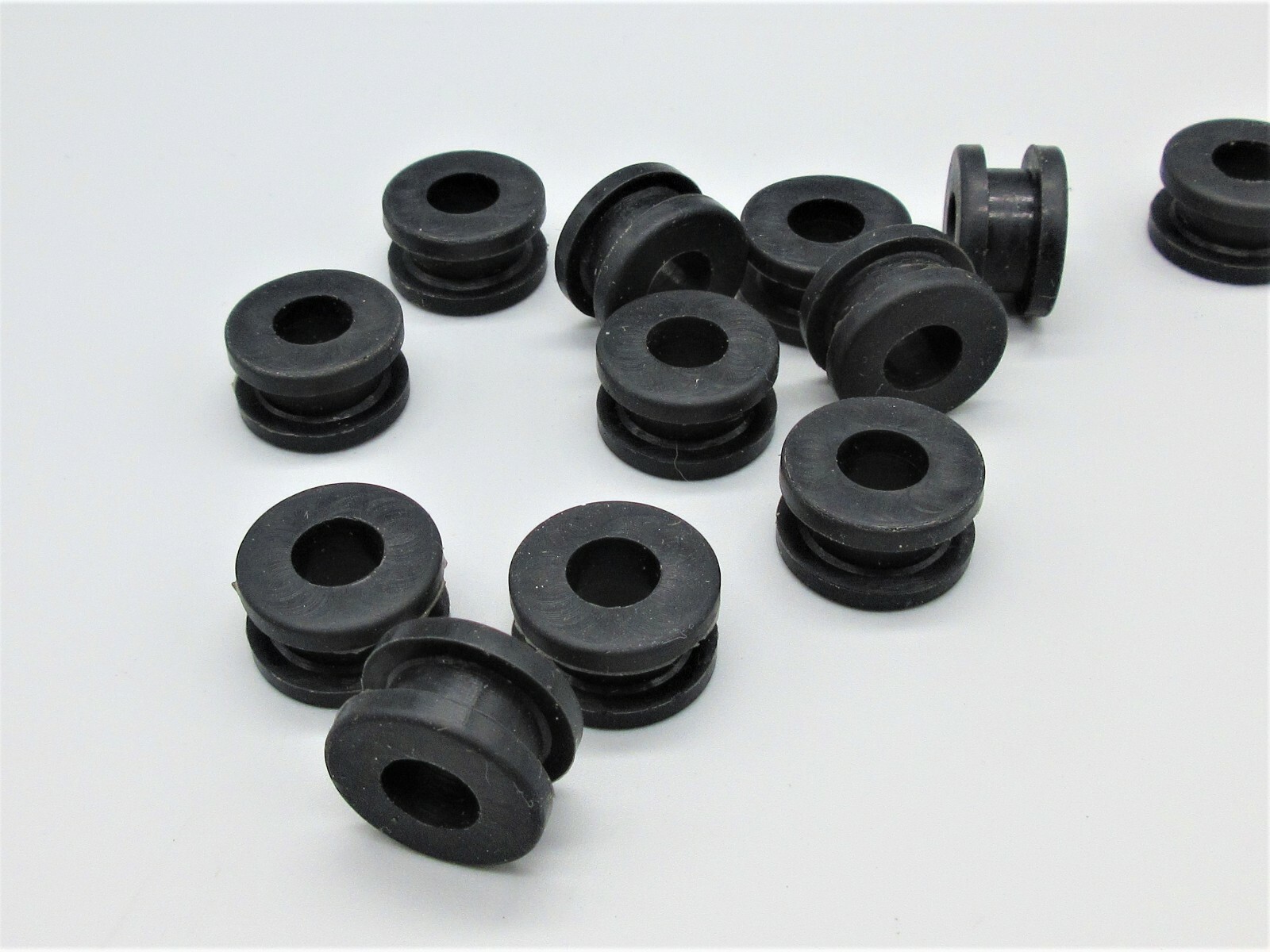 1-2-x-3-8-rubber-bushings-fits-1-4-panel-11-16-od-ebay