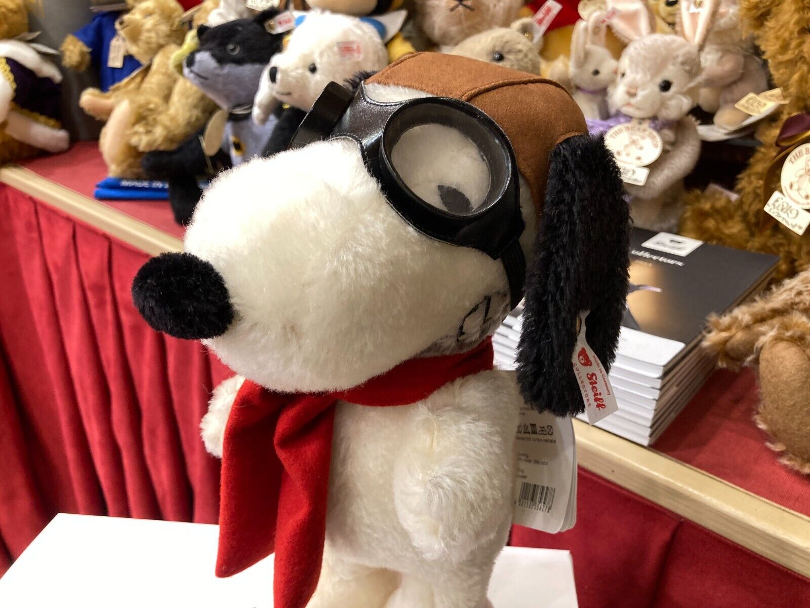 Steiff Snoopy Flying Ace, Limited Edition, Number 221 Mohair Steiff Snoopy Flying Ace, Limited Edition, Number 221 Mohair