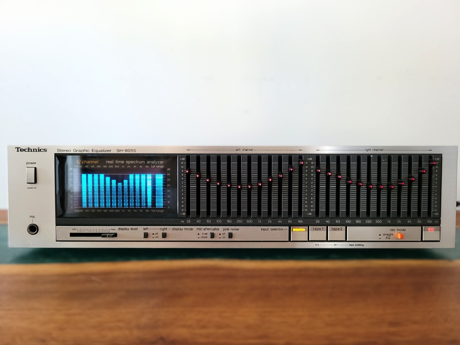 Technics SH 8055 Stereo Graphic Equalizer 12 Band/CH Vintage Technics SH 8055 Stereo Graphic Equalizer 12 Band/CH Vintage