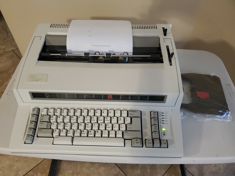1990 IBM Personal Wheelwriter on the Typewriter Database