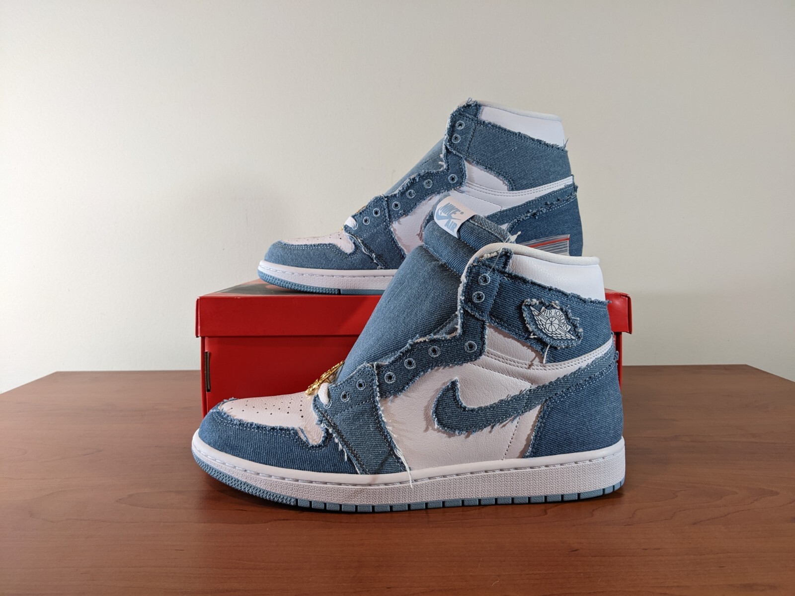 Nike Jordan 1 High OG Denim Women's SNeakers Blue White Nike Jordan 1 High OG Denim Women's SNeakers Blue White